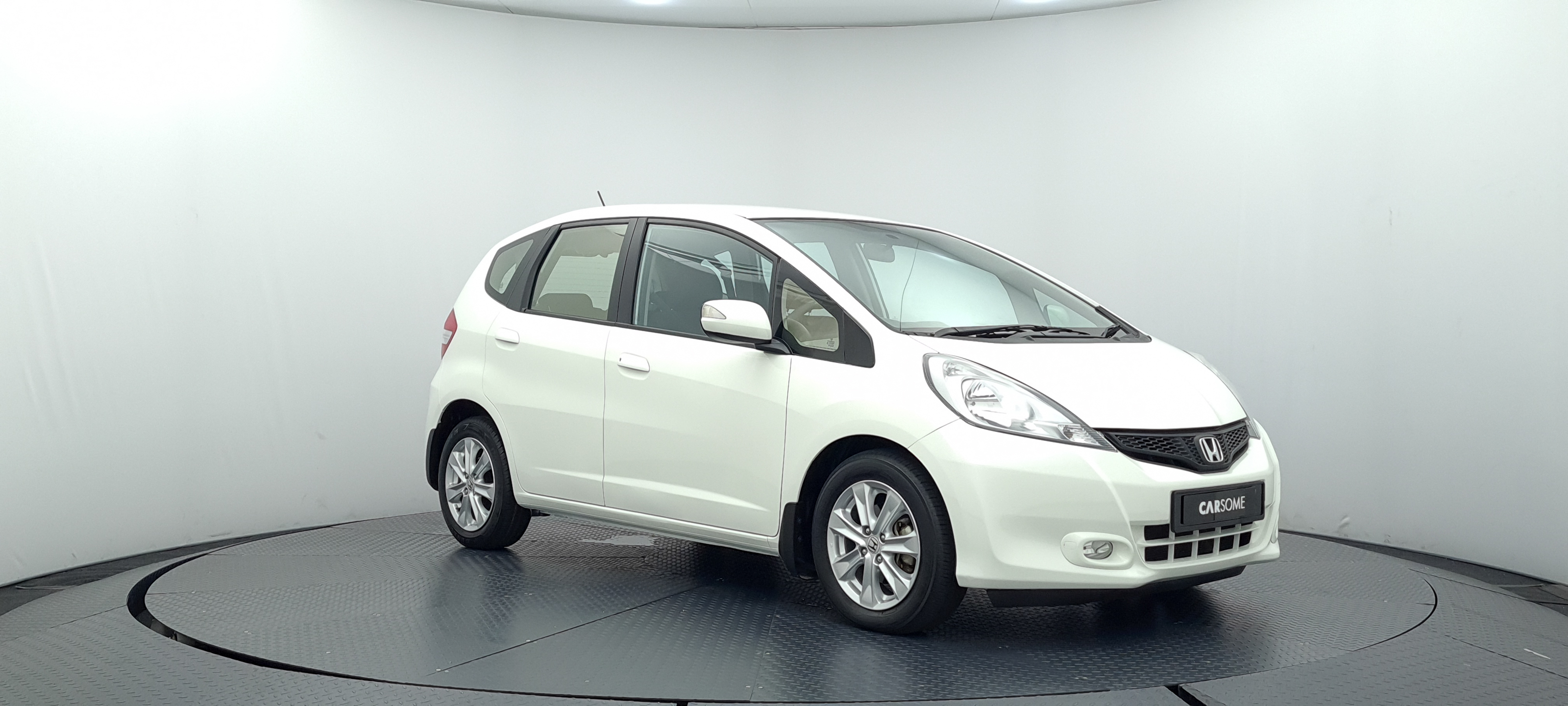 Buy Used 2014 Honda JAZZ I-VTEC 1.5 – Carsome.my