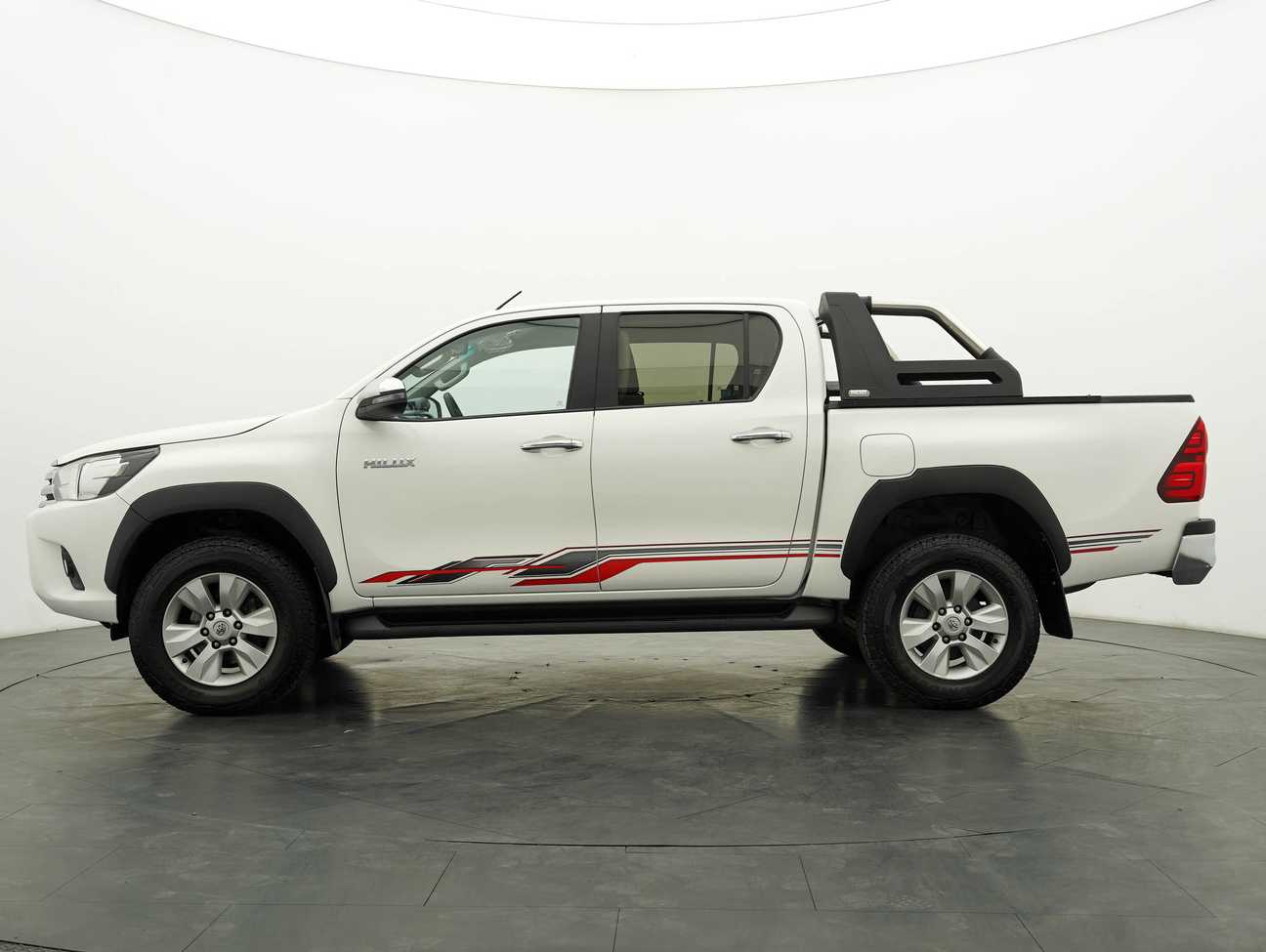 Buy used 2017 Toyota Hilux G Dual Cab 2.4 – Carsome.my