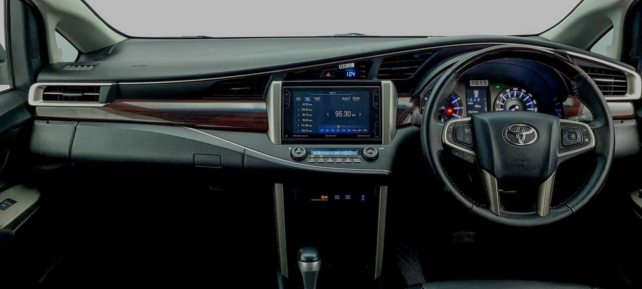 Buy used 2017 Toyota INNOVA X 2.0 – Carsome.my