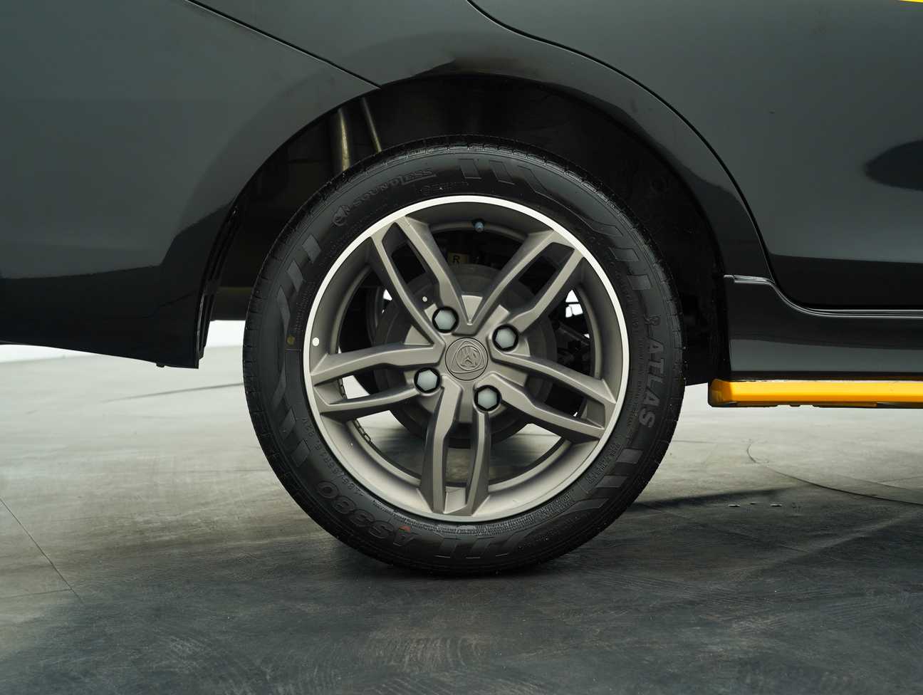 Buy used 2021 Proton Saga R3 1.3 – Carsome.my