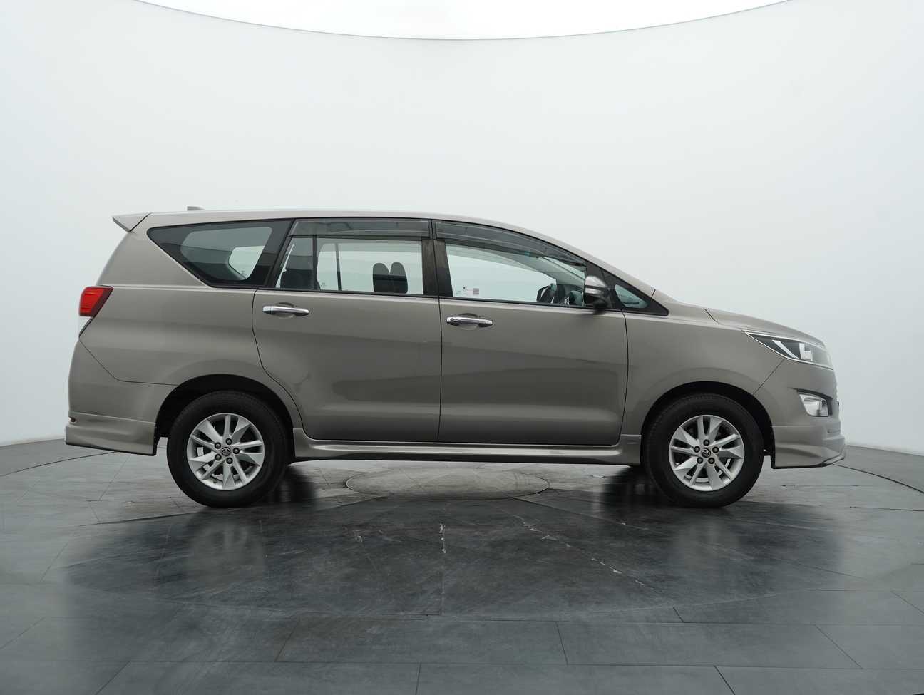 Buy used 2016 Toyota Innova G 2.0 – Carsome.my