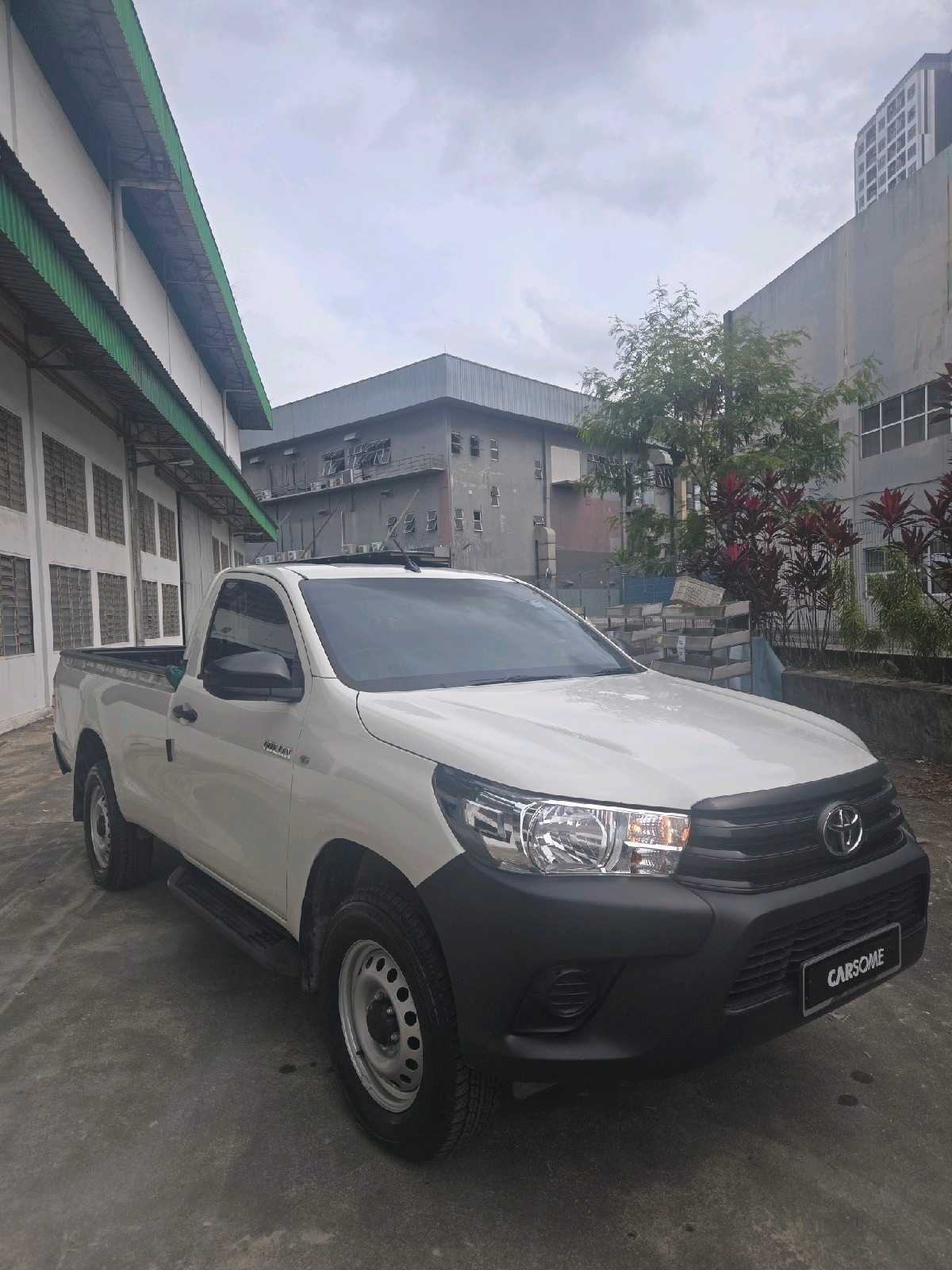 Buy used 2024 Toyota Hilux Single Cab 2.4 – Carsome.my