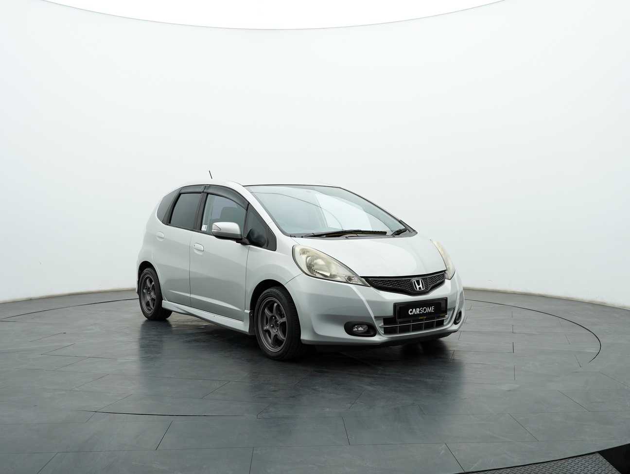 Buy used 2013 Honda Jazz i-VTEC 1.5 – Carsome.my
