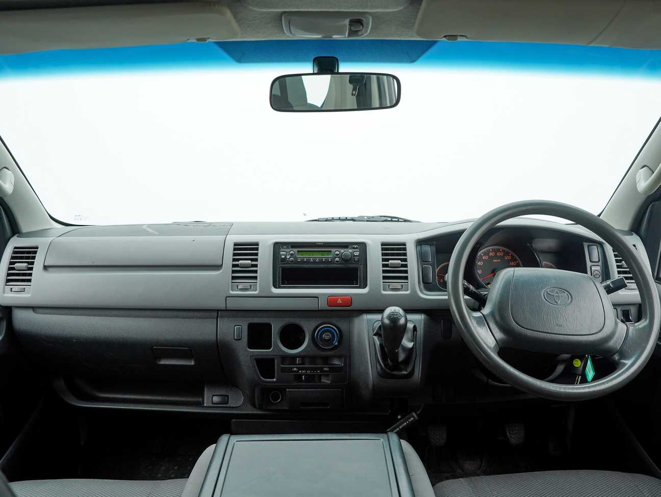 Buy used 2011 Toyota Hiace Window Van 2.5 – Carsome.my