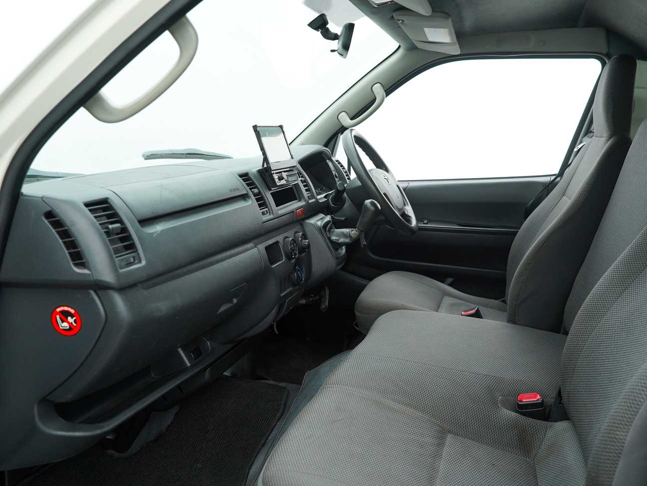 Buy used 2014 Toyota Hiace Window Van 2.5 – Carsome.my