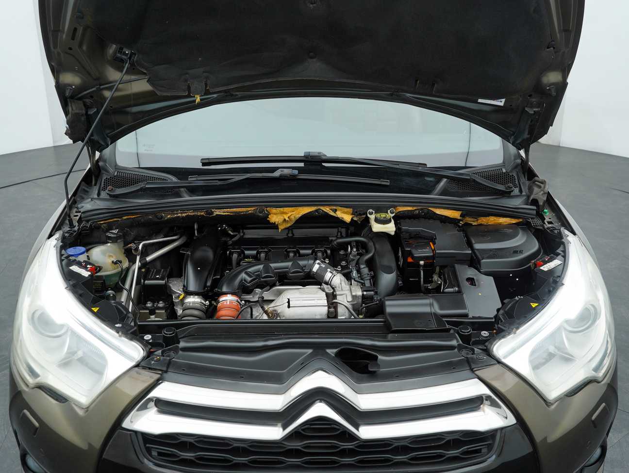 Buy used 2014 Citroen DS4 THP 1.6 – Carsome.my