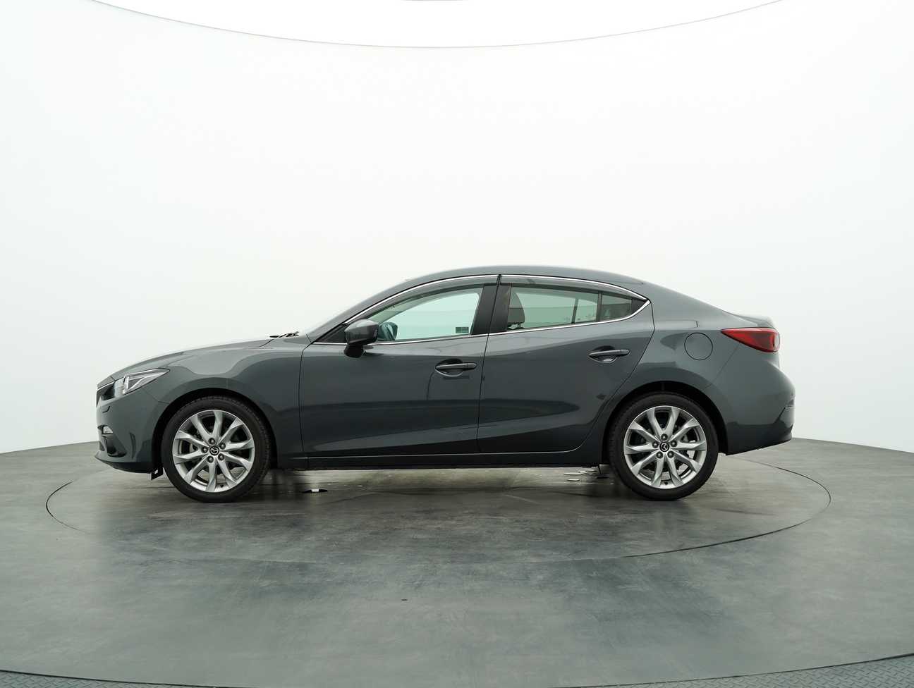 Buy used 2014 Mazda 3 SKYACTIV-G 2.0 – Carsome.my
