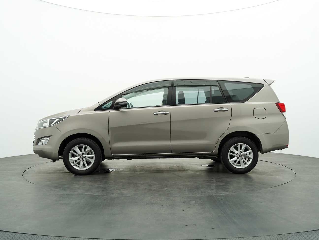 Buy used 2018 Toyota INNOVA G 2.0 – Carsome.my