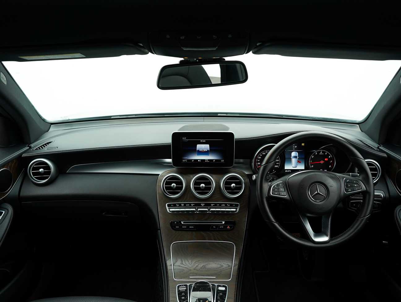 Buy used 2017 Mercedes-Benz GLC200 Exclusive 2.0 – Carsome.my