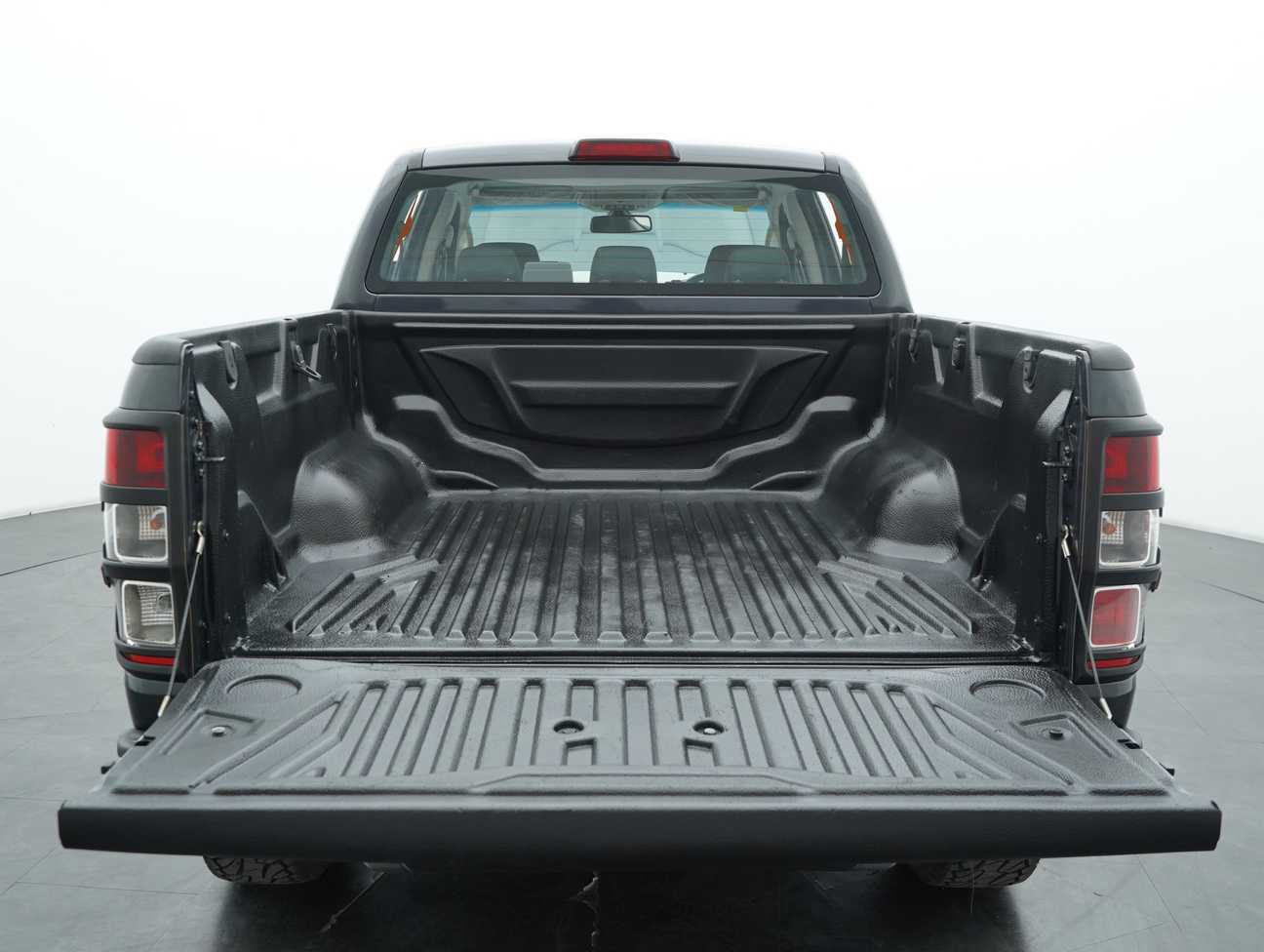 Buy used 2017 Ford Ranger XLT High Rider Dual Cab 2.2 – Carsome.my